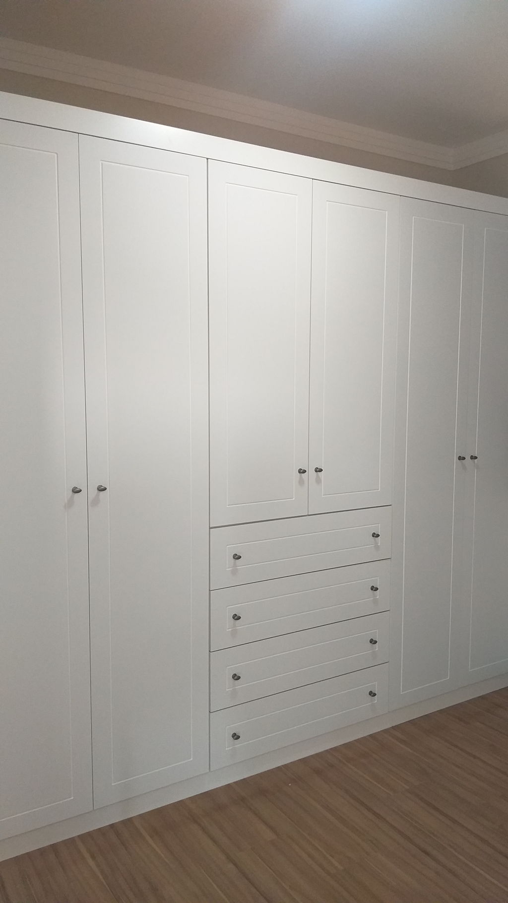 Guarda Roupa Nova York 6 Portas 4 Gavetas | Casas Bahia