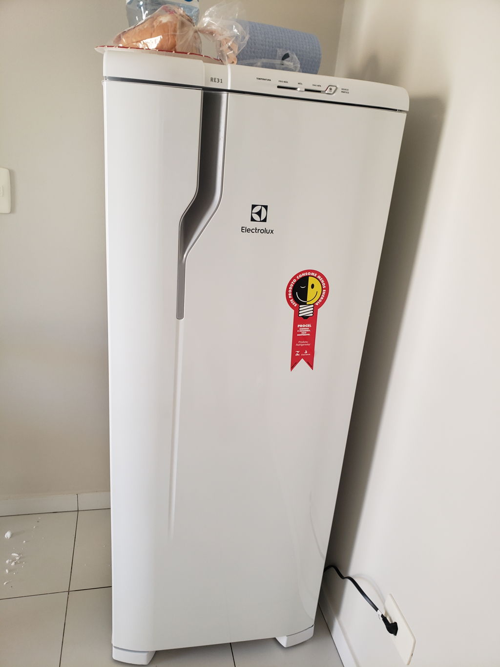 Geladeira Refrigerador Electrolux 240 Litros 1 Porta | Casas Bahia