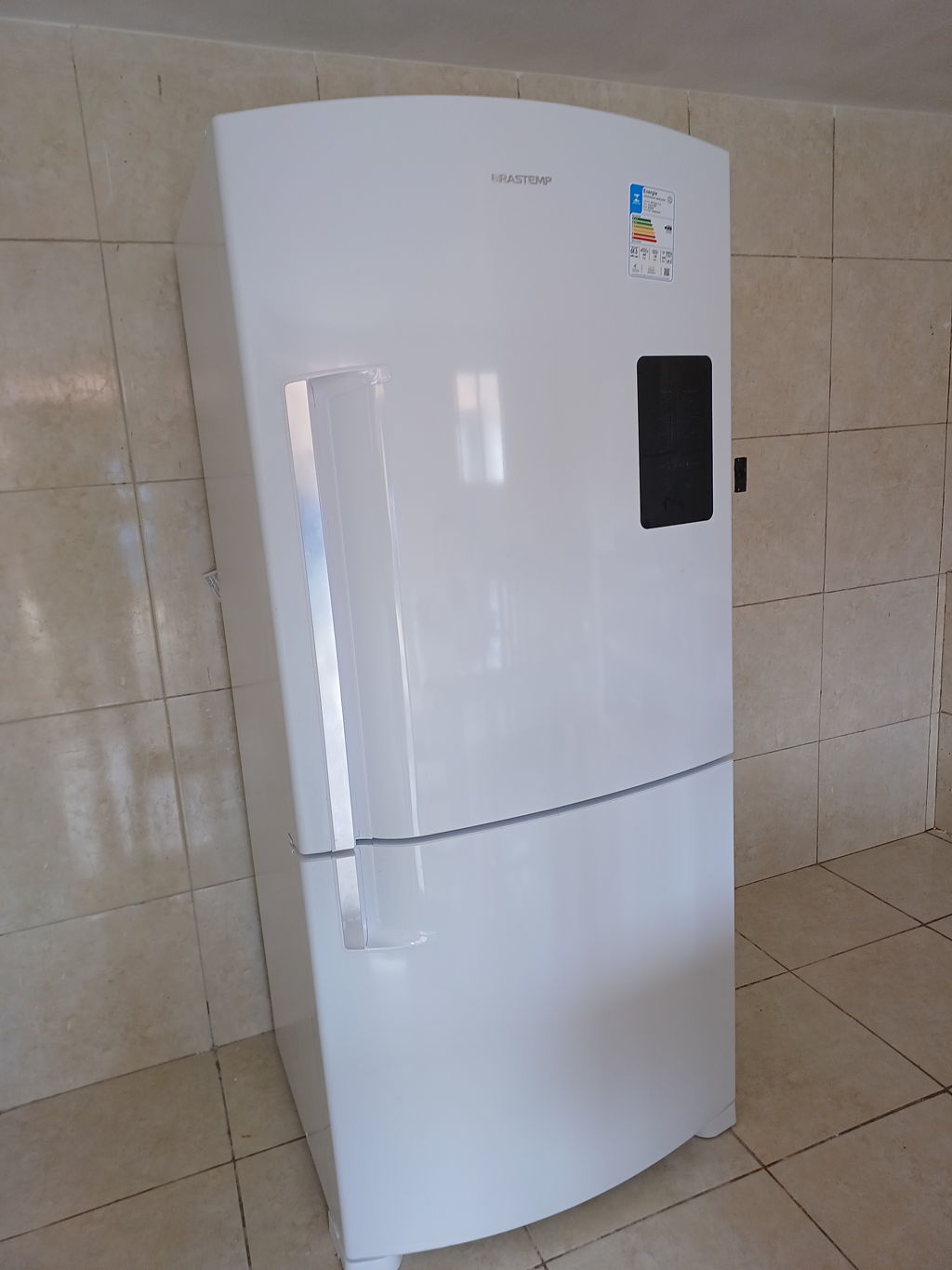 Geladeira Brastemp Frost Free Inverse 588 | Casas Bahia