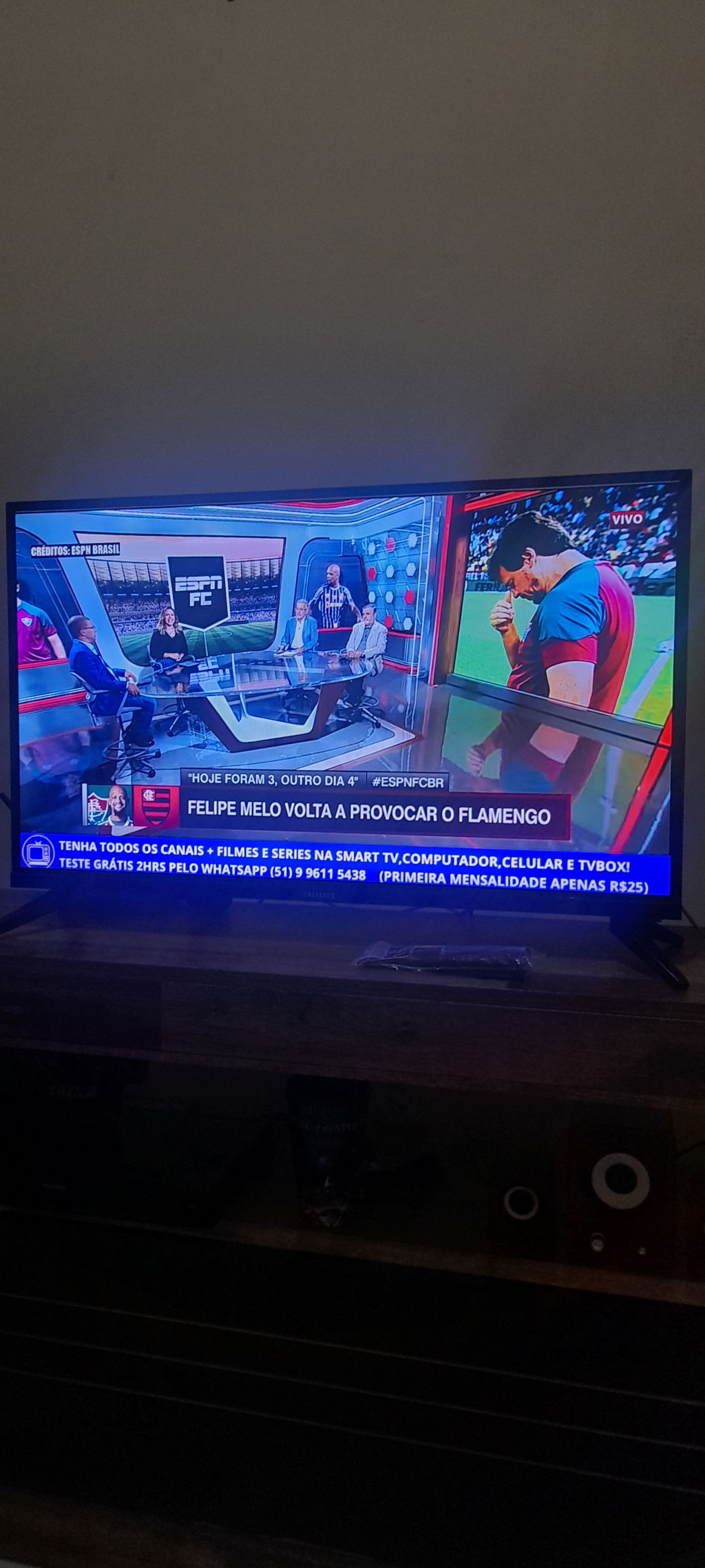 Smart TV 32" Aiwa HD AWS-TV-32-BL-02-A | Casas Bahia